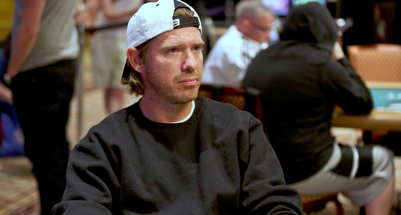 A man lost her wife after a poker game